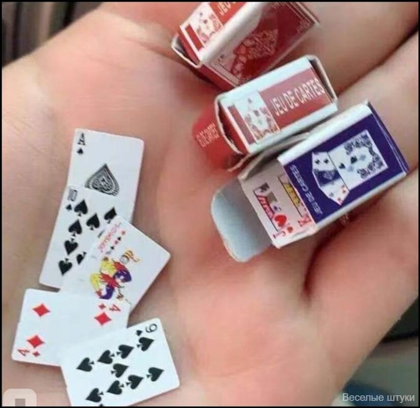 Мини игральные карты 3,2х4,2 см, компактные миниатюрные карты в случайном цвете для карточных игр, коллекций, декора и вечеринок красивые карманные карты для хобби и подарков