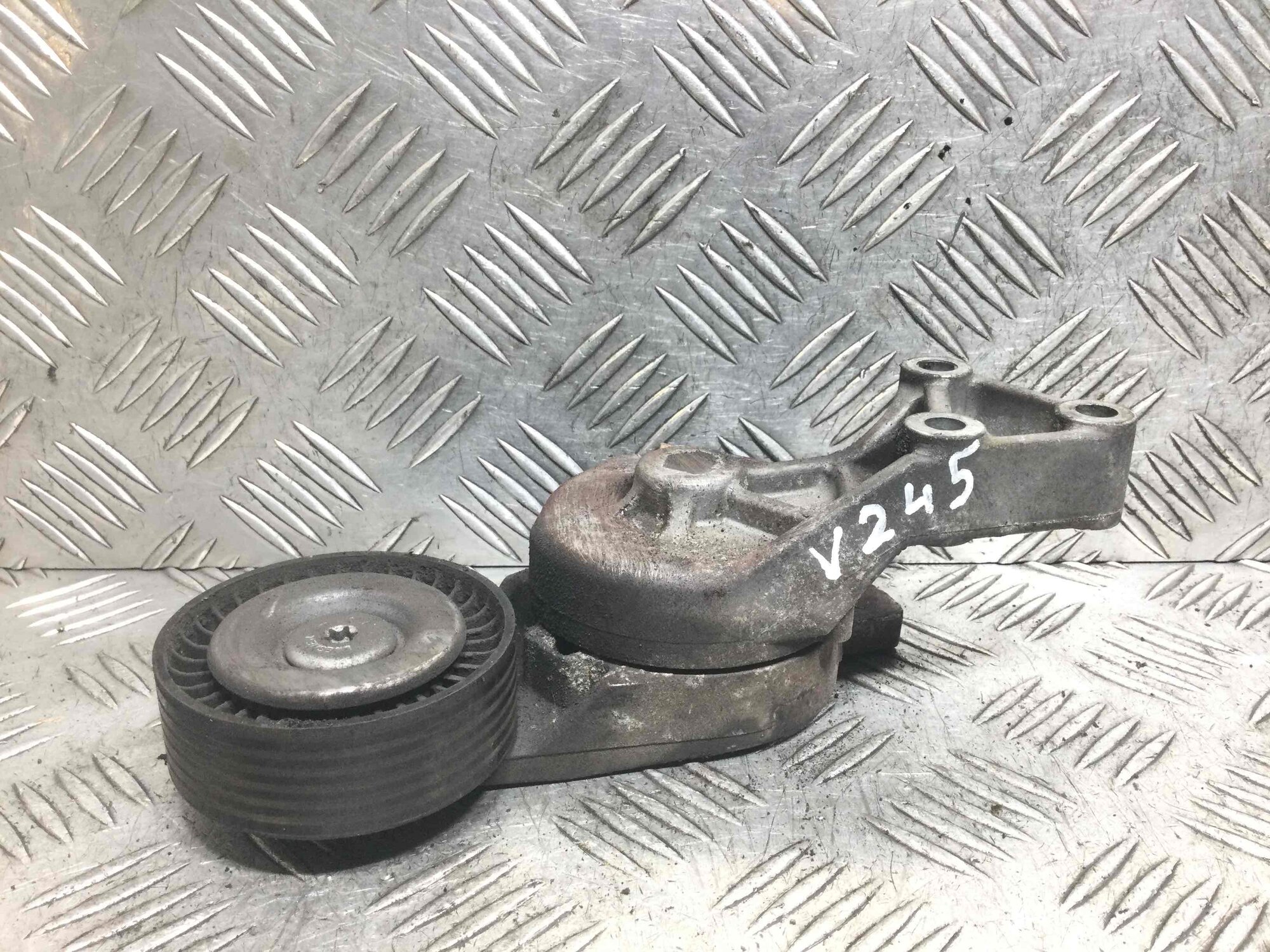 Б/У Натяжитель ремня генератора Volkswagen Sharan 1 поколение [2-й рестайлинг] (2003-2010) 2004 г.