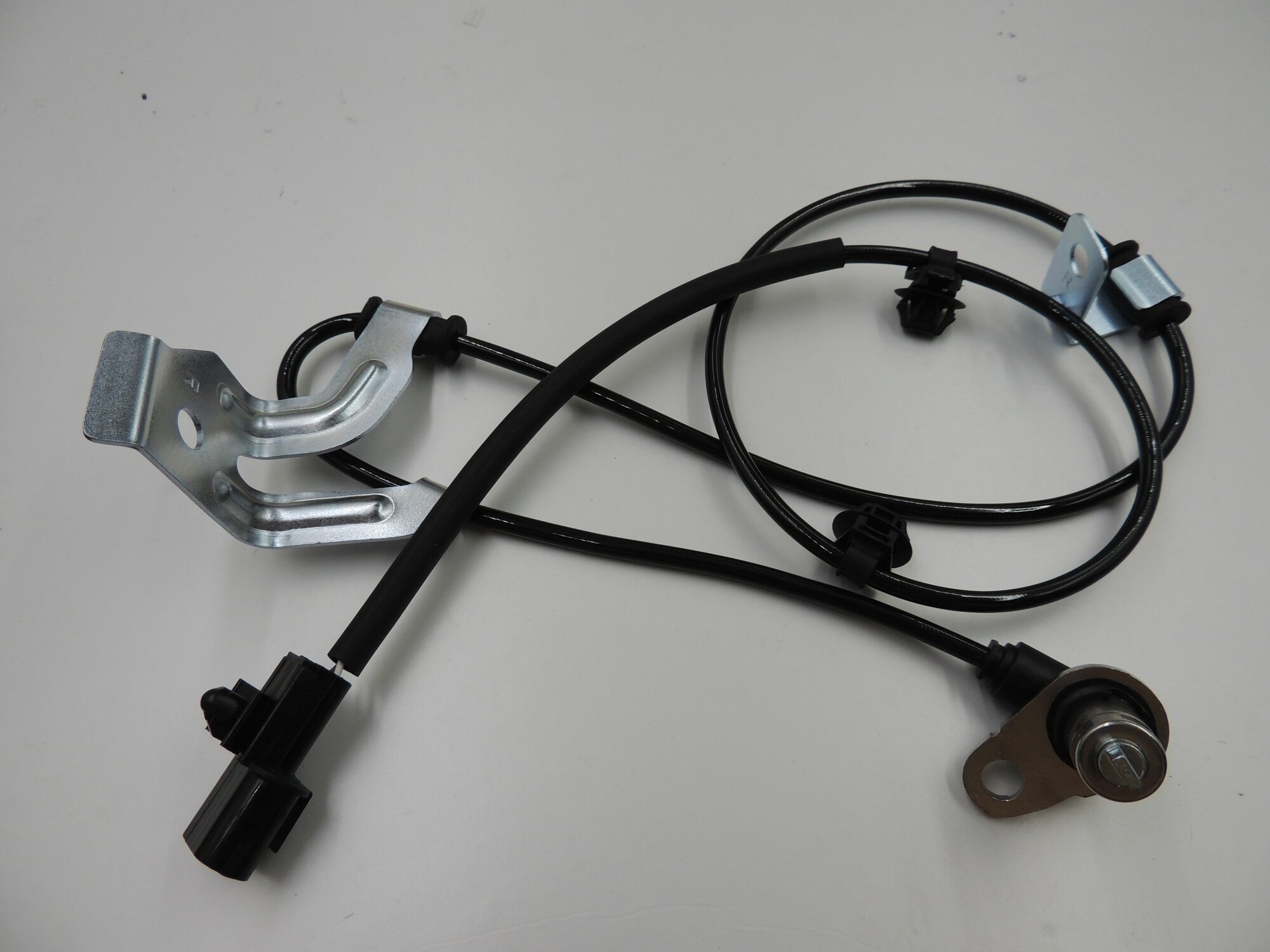 Датчик ABS MR569286 Mitsubishi