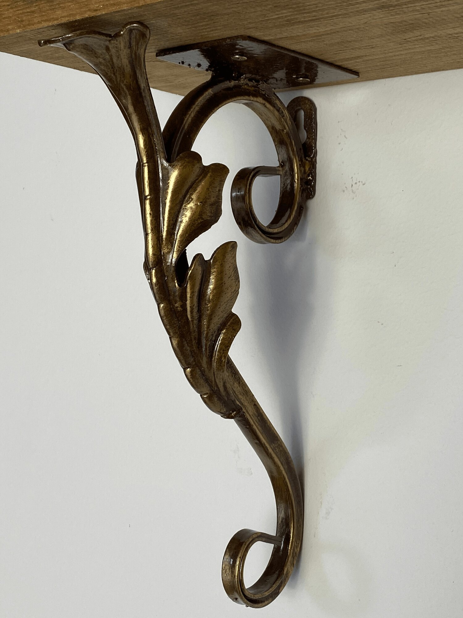 Держатель для полки