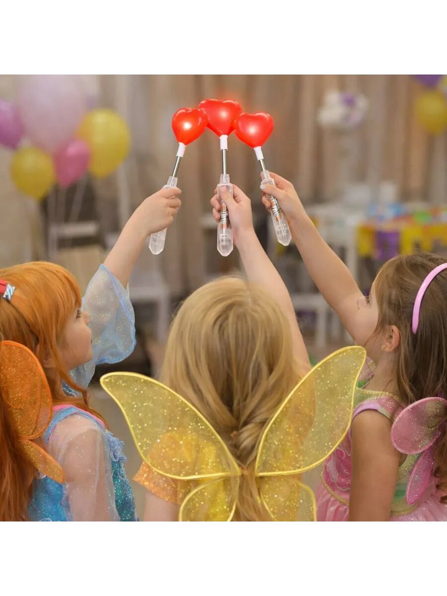 Три светящиеся палочки сердца на пружинке красного цвета