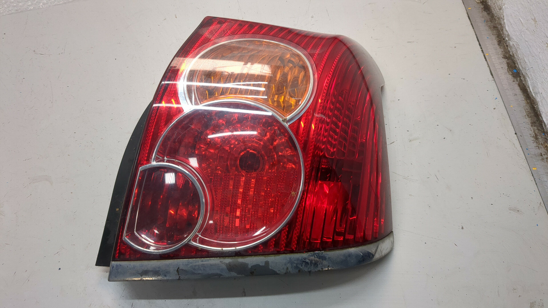 Фонарь (задний) правый Toyota Avensis 2 Б/У