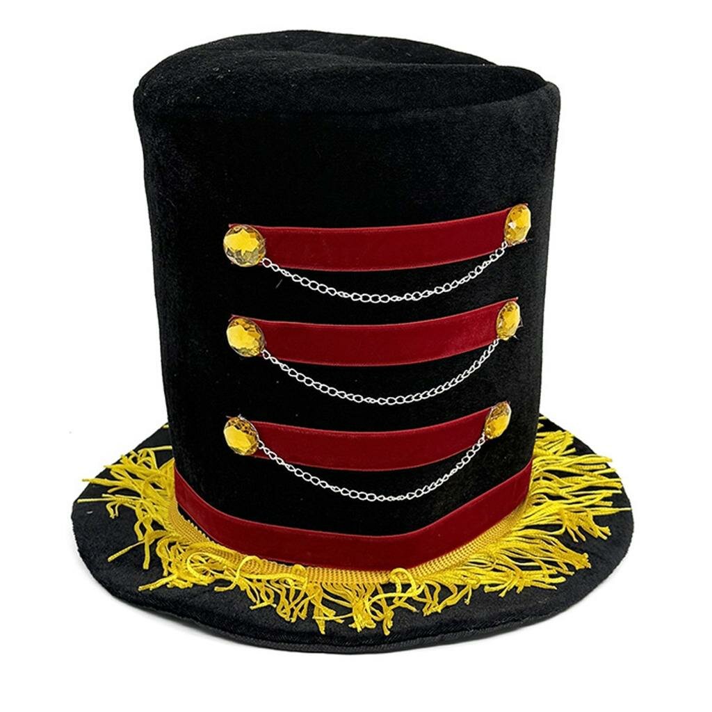 Шелковая шляпа с кистями, бархатные ансамбли и серебряные фетры