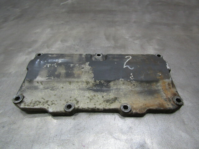 Крышка боковая блока цилиндров двигателя DC13 153 Scania 6-series