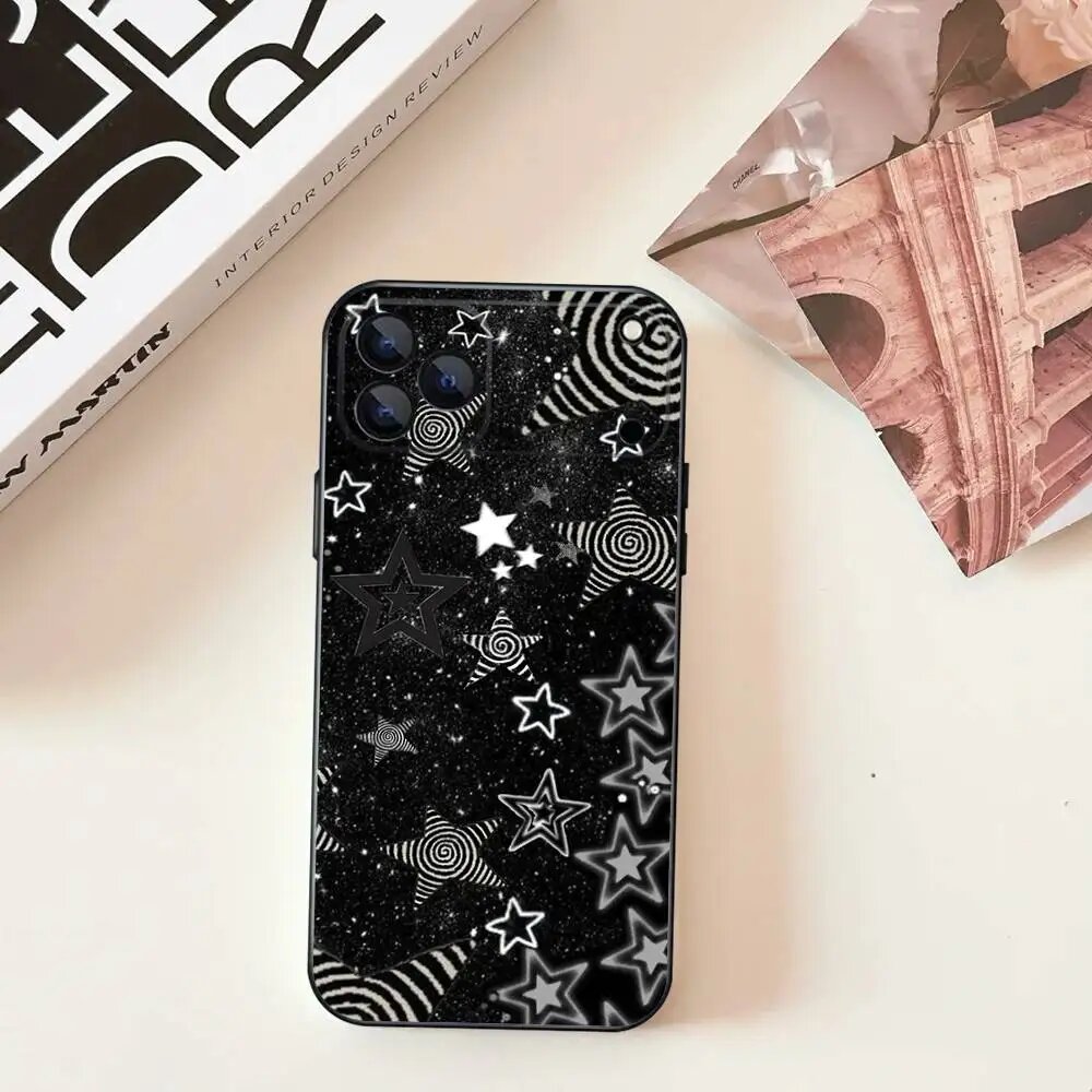 Черный силиконовый чехол для iPhone со звездами