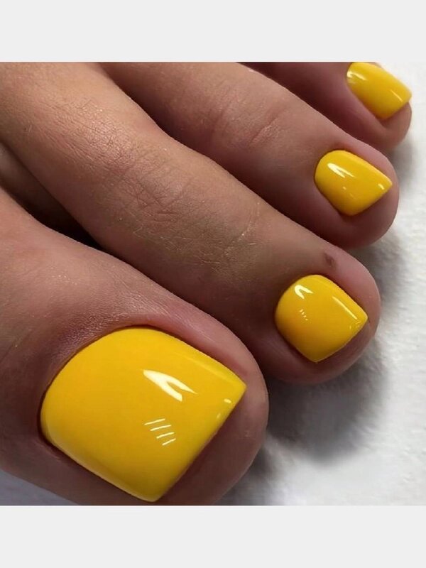 Накланые ногти для педикюра