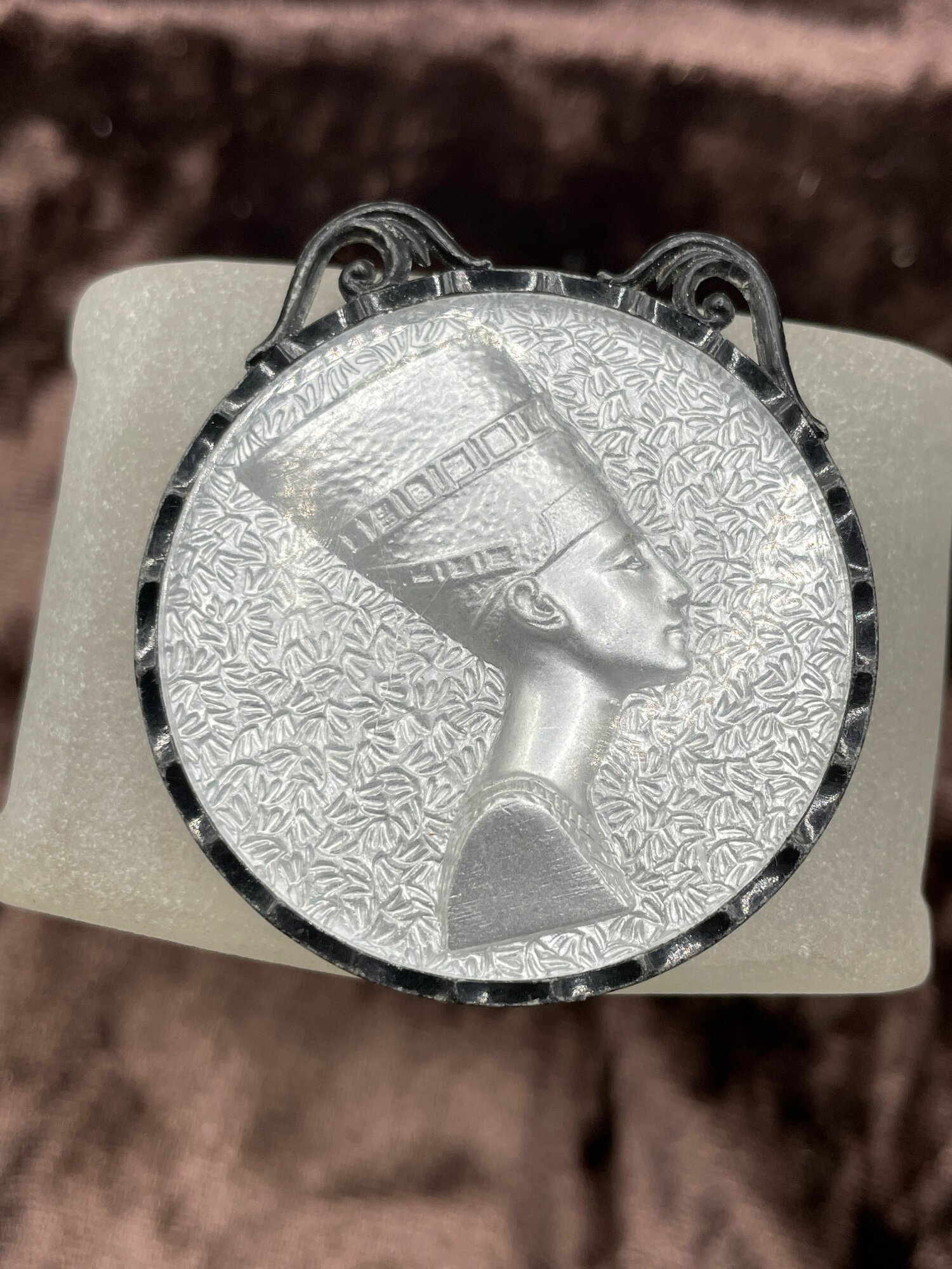 Винтажный пластиковый кулон подвеска для колье, Нефертити