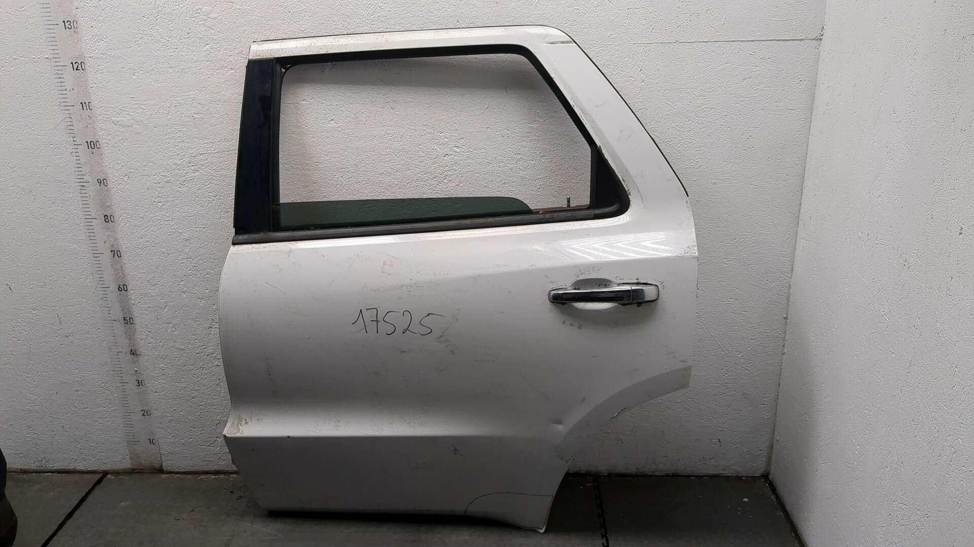 Дверь боковая (легковая) левая задняя Dodge Durango Б/У