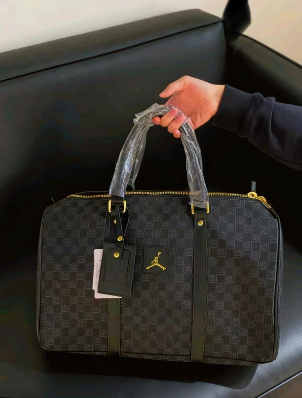 Сумка-рюкзак Air Jordan Monogram Duffle “Black Gold”