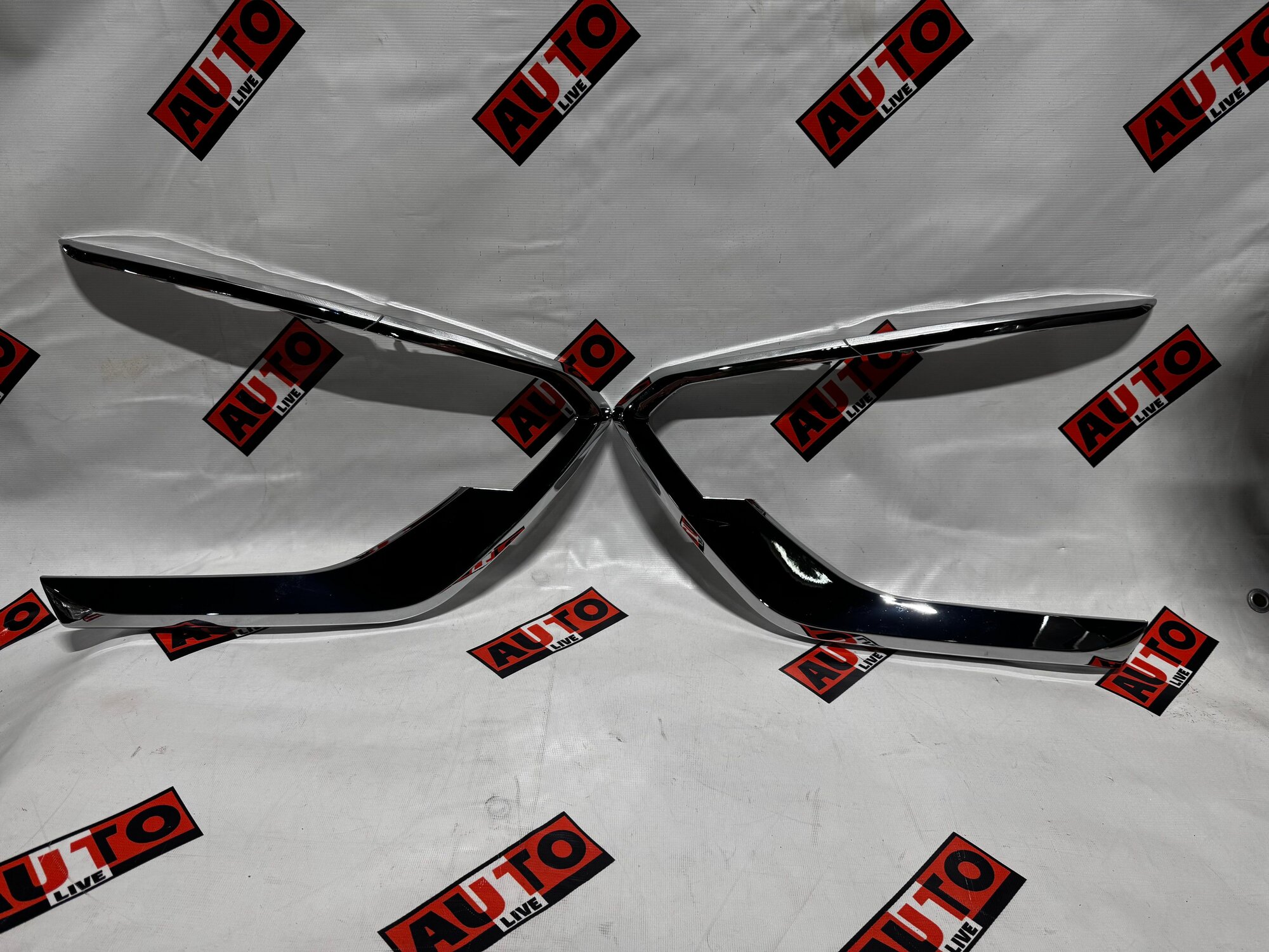 Молдинг автомобильный