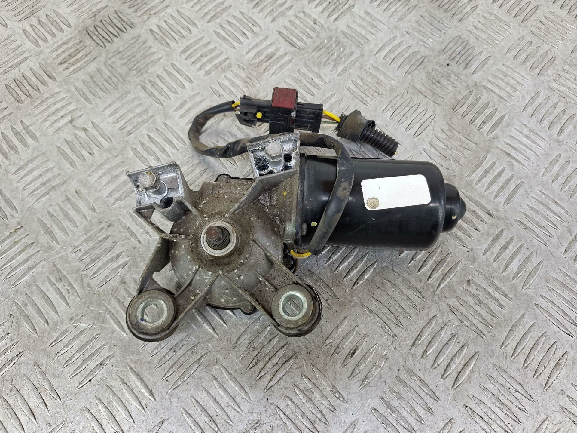 Моторчик трапеции дворников (стеклоочистителя) Opel Vectra C 2002 23001355