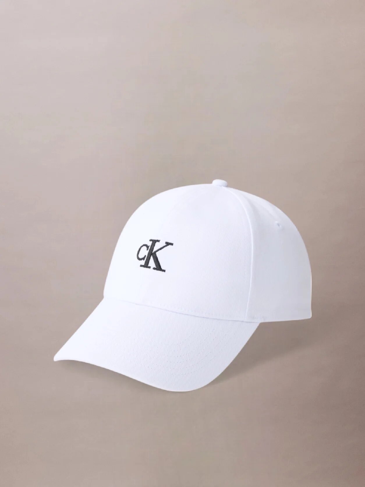 Шапка для женщин