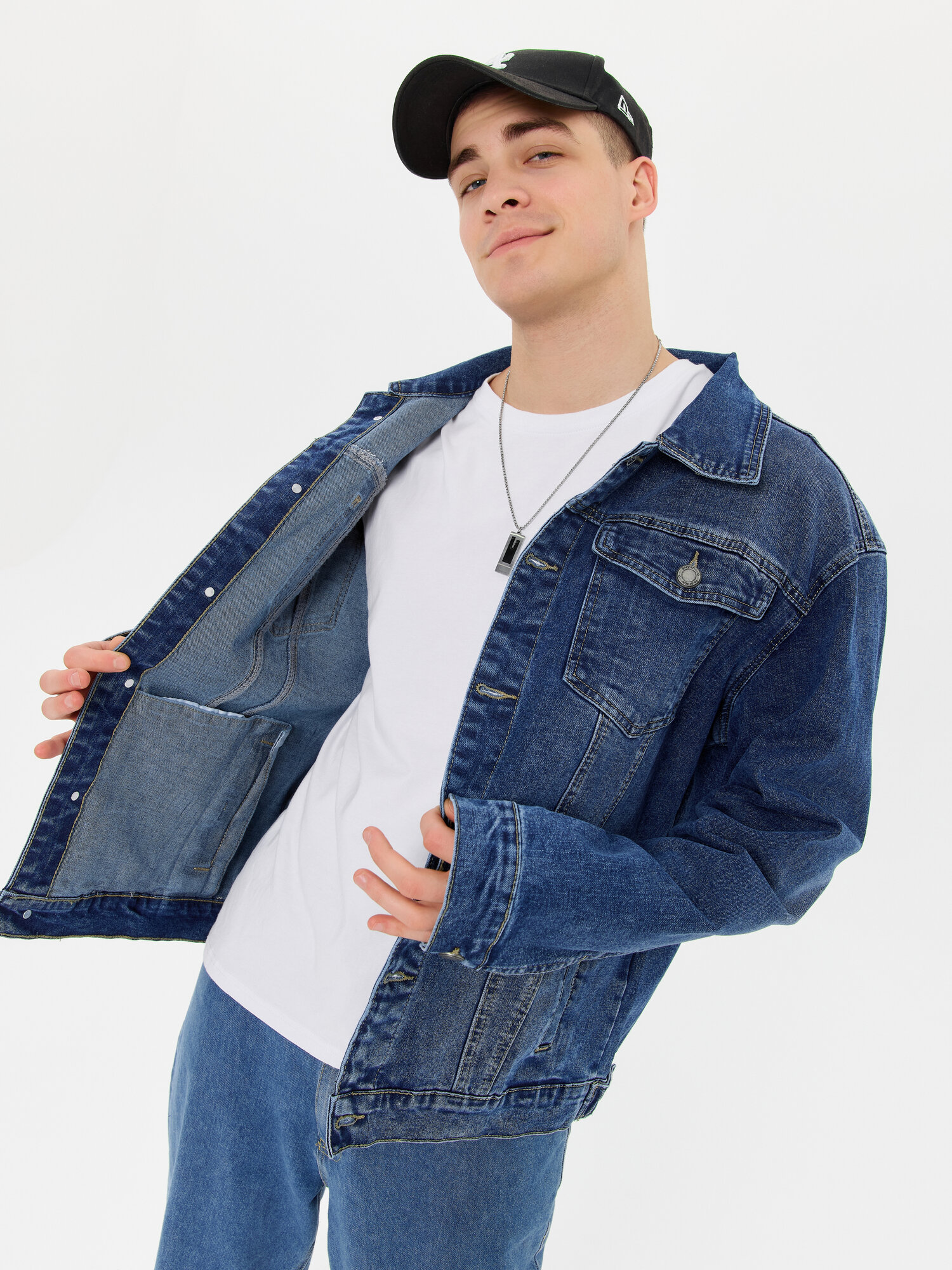 Куртка джинсовая