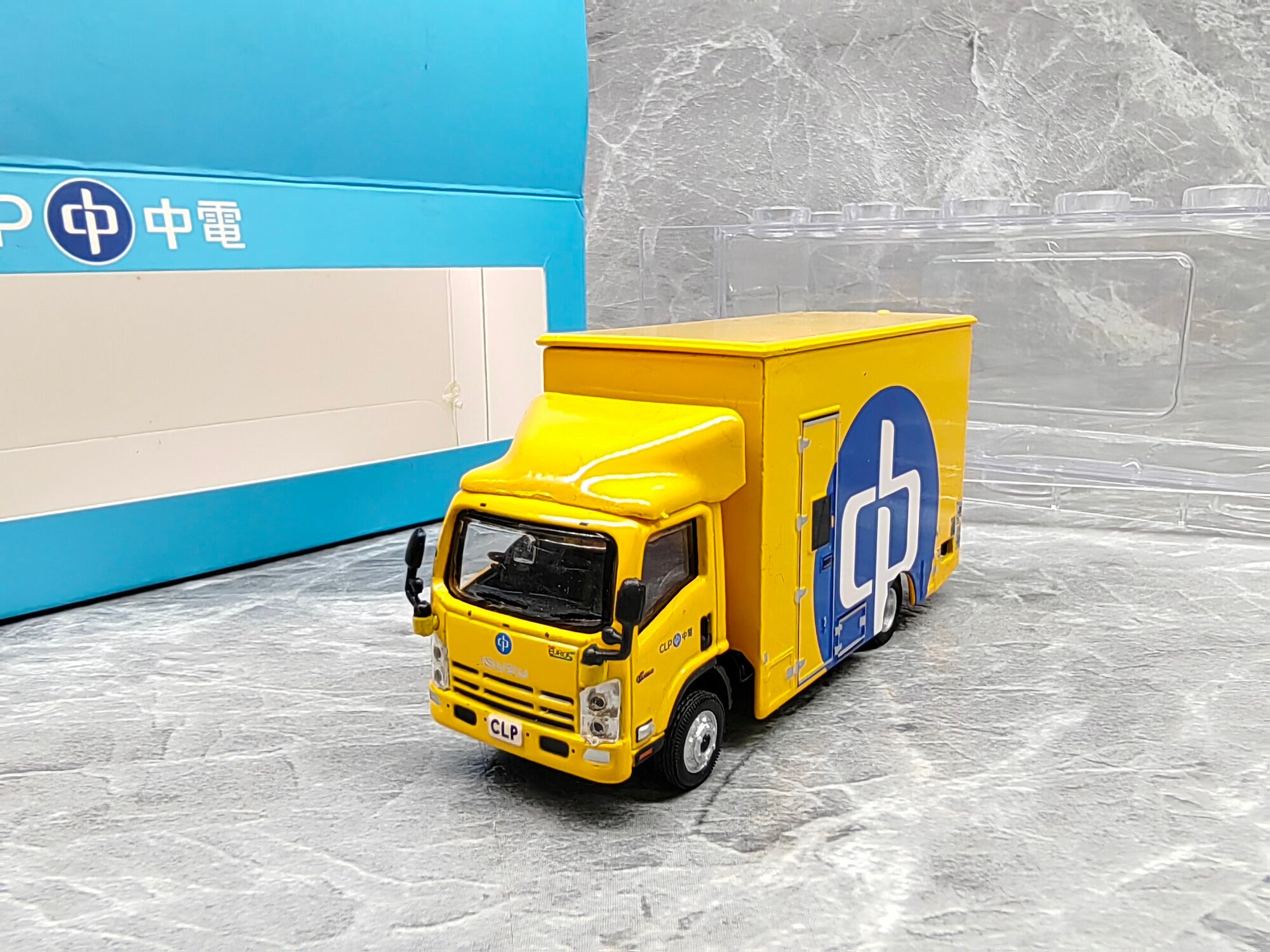 Миниатюрный микрофильм Isuzu Box Lorry CLP Электрофургон средней мощности Модель