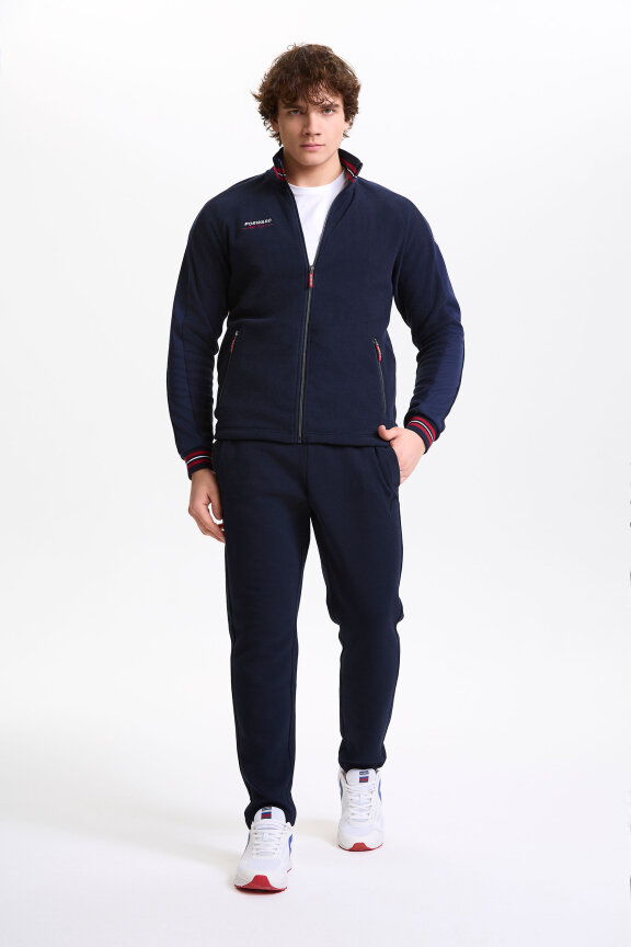 Куртка спортивная