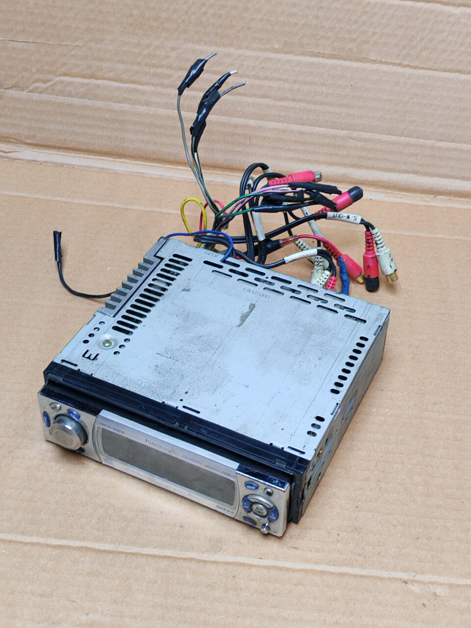 Магнитола Panasonic CQ-C8300N