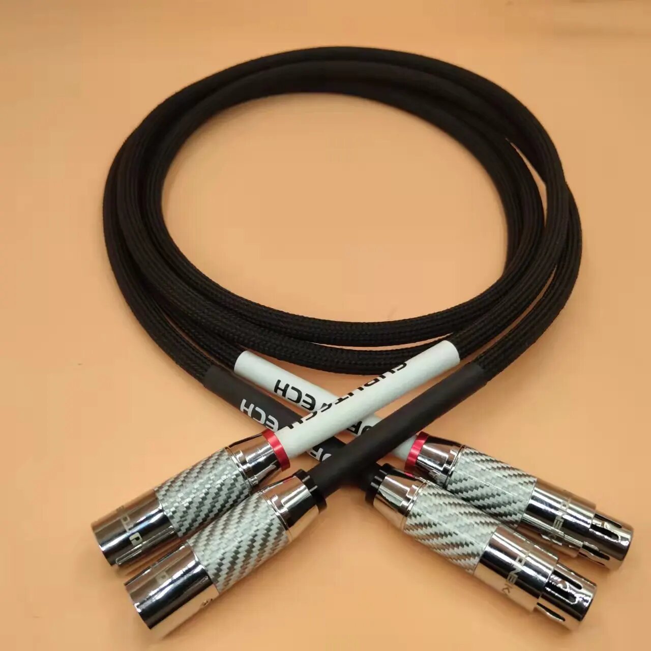 FURUTECH μ-P2.1OCC XLR аудио кабель