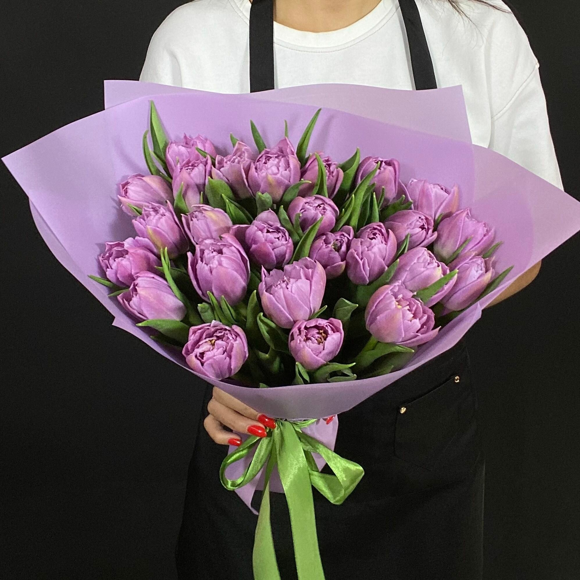 Фиолетовые тюльпаны