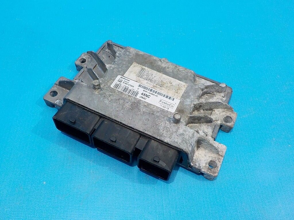 Блок управления двигателем Ford Focus 3 2011-2019 1706428 - Б/У