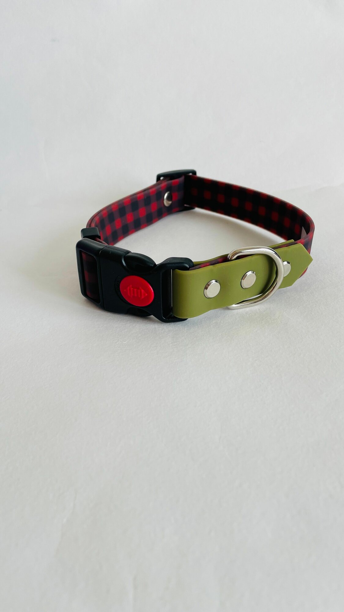 Ошейник для собак из биотана , 25 мм , 35-55 см . Клетка и хаки