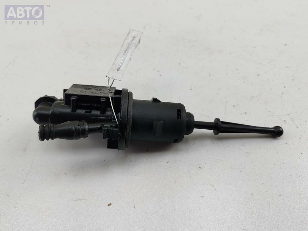 Цилиндр сцепления главный Volkswagen Caddy (2004-2010)