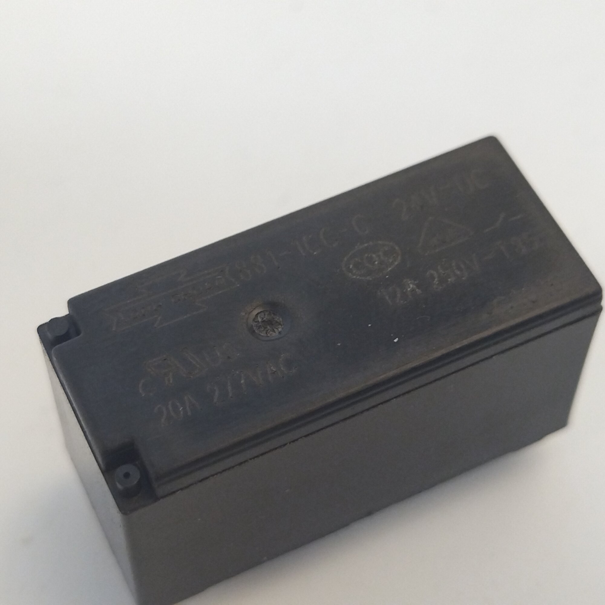 Электромагнитное промежуточное реле 881-1CC-C 24VDC SONGCHUAN, SPDT, 12А 240VAC, 0.4W