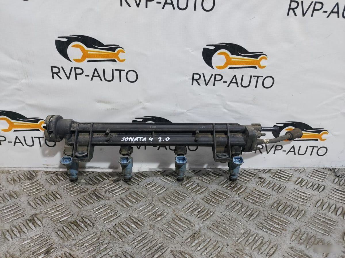 Рейка топливная (рампа) Hyundai Sonata 4 EF 2.0 35304383001