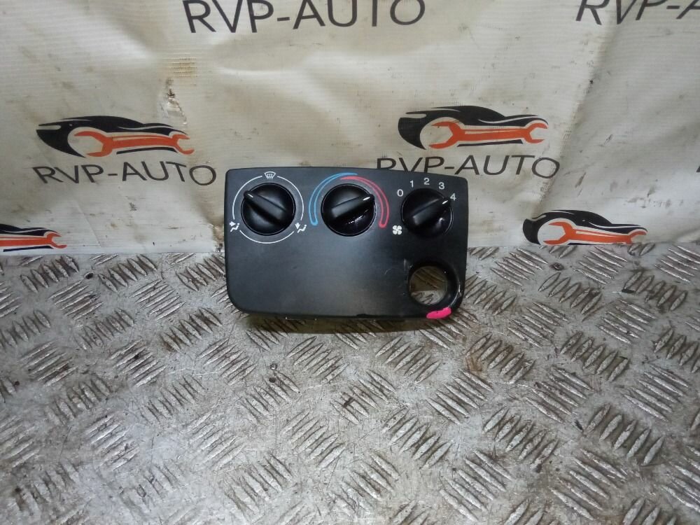 Блок управления отопителем Mazda 121 1.3 1996—2003