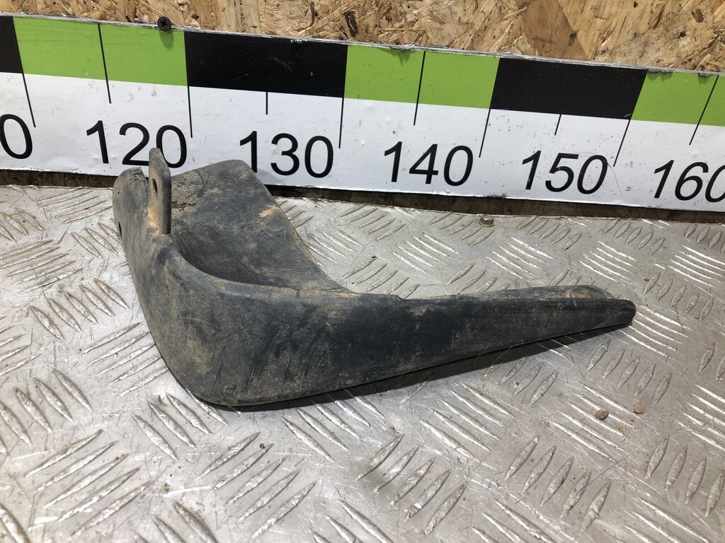 Брызговик правый задний NISSAN Tiida c11 78812ED900