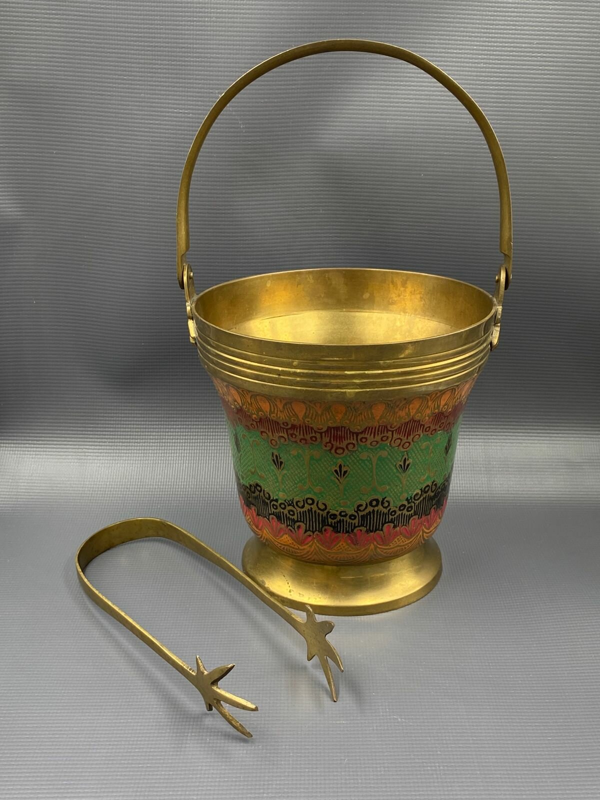 Кухонная Утварь-Латунное Ведро для льда Эмали, Индия времен СССР, высота 13 см, Комплект с щипцами Красивое! Винтаж!