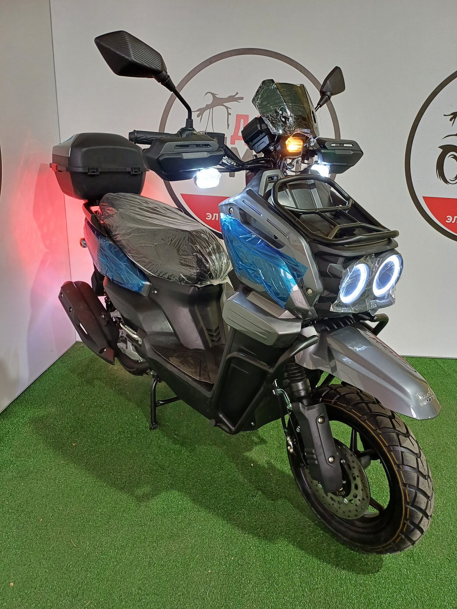 Новый мощный скутер TANK 150 (49)кубов, не требует регистрацию