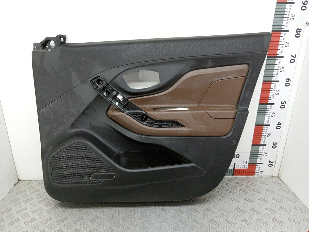 Обшивка (карта) двери передней правой Lada XRAY арт. 2252658