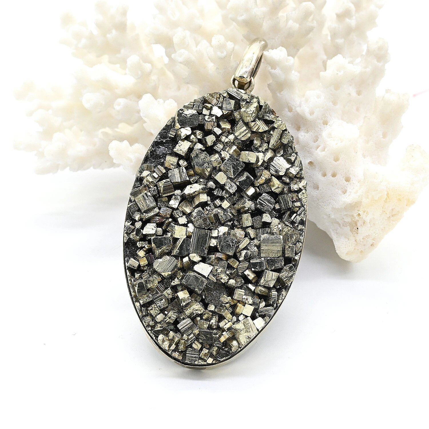 Петит, пирит