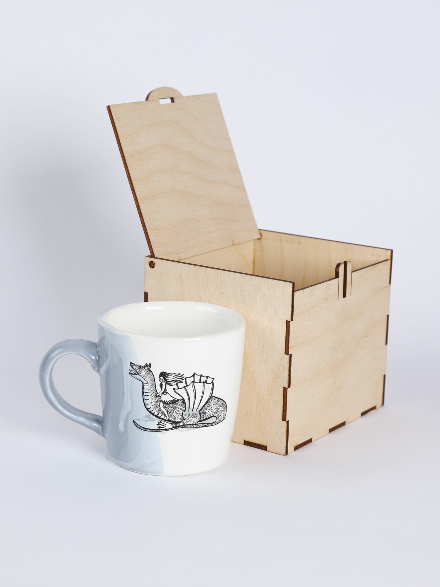 Кружка "На драконе"