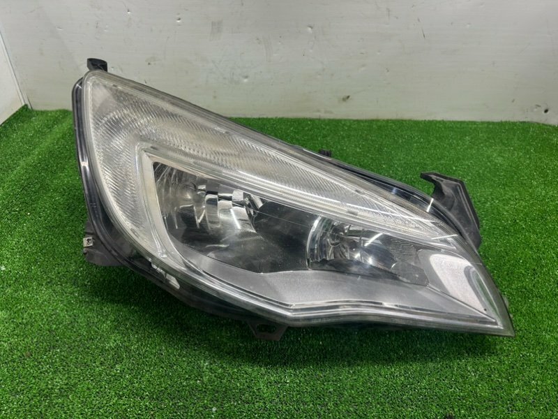 Фара галогеновая правая Opel Astra J хэтчбек 13253657RH