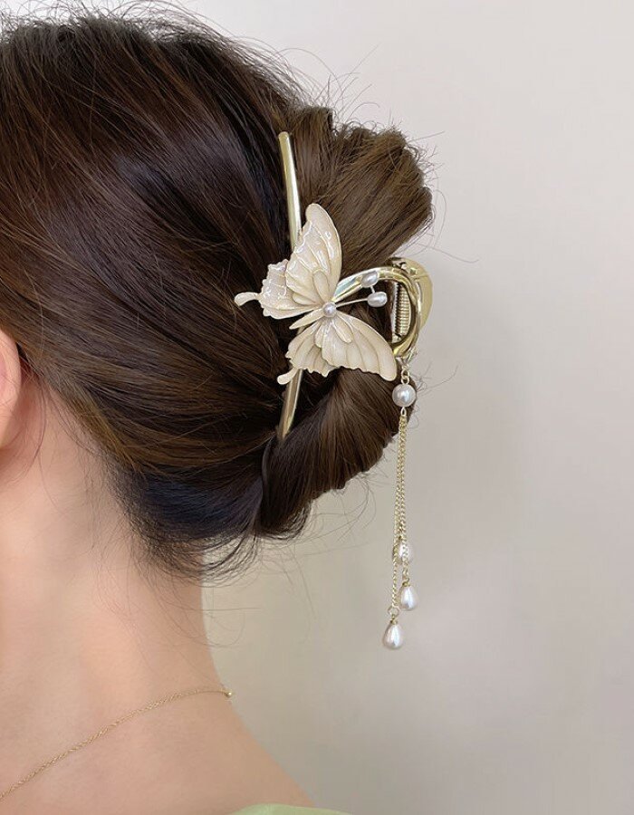 Заколка для волос крабик бабочка с эмалью и жемчугом, кремовая - бежевая, металлическая золотистая