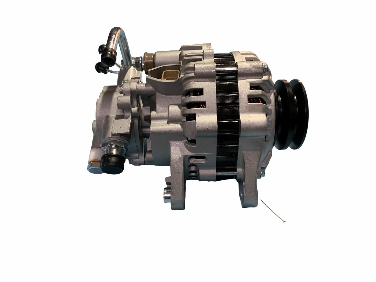 Генератор ALM1184, для Mitsubishi Pajero, L300, бензиновый двигатель, 2-х ручейковый, 4D56, 1 шт.