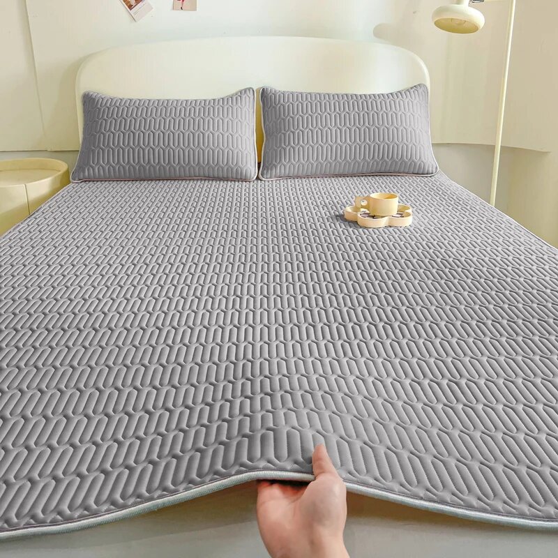 Мягкая латексная стеганая простыня mtuove