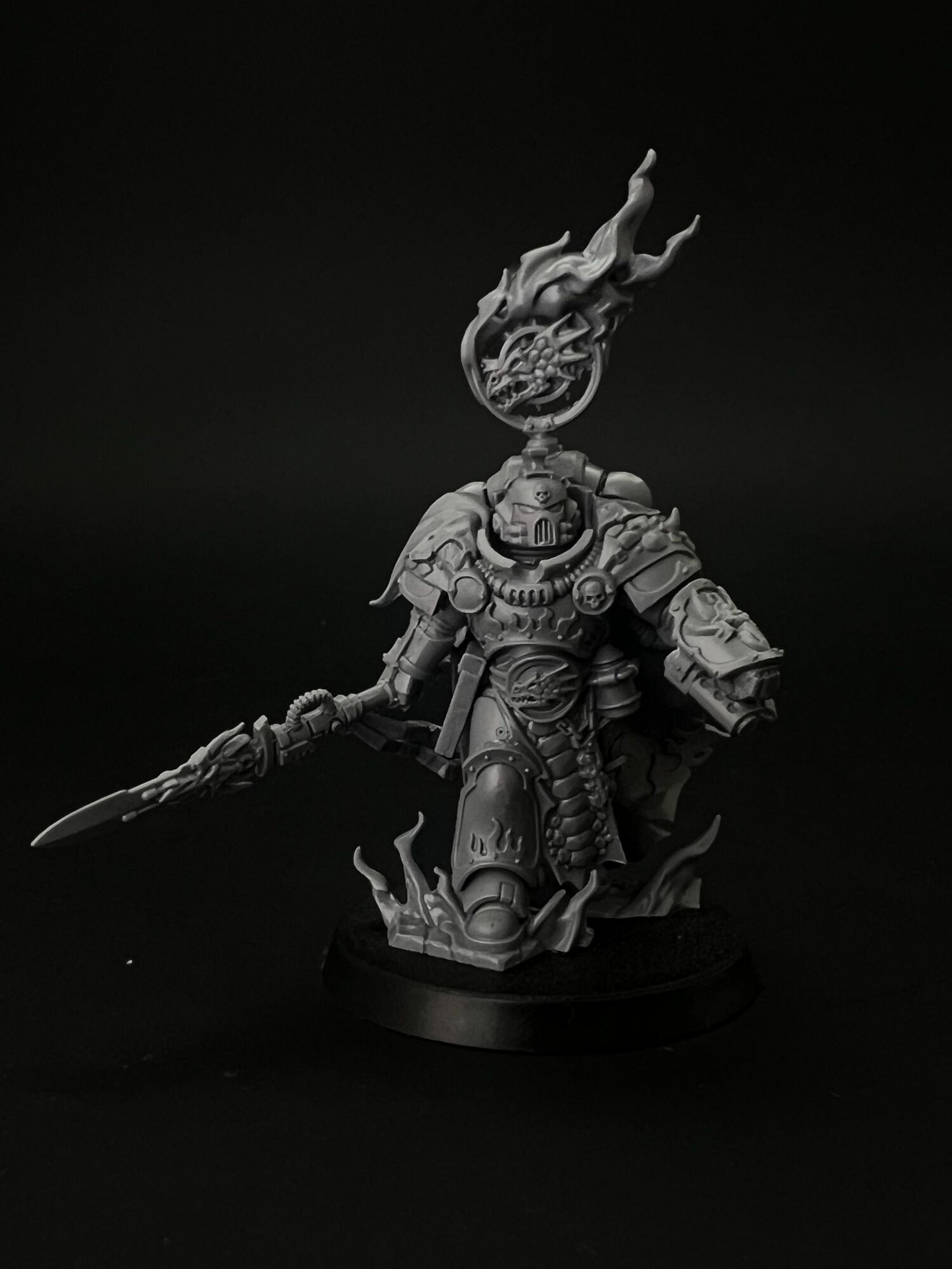 Salamanders Vulkan He'Stan. миниатюра по вселенной warhammer 40000