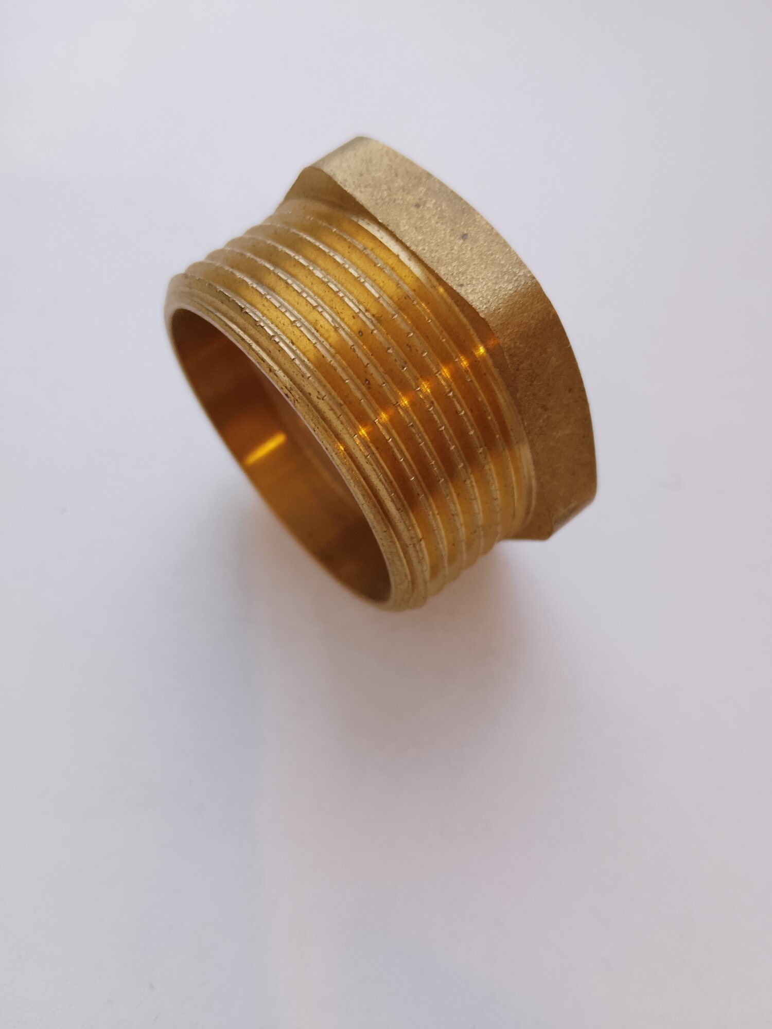 Футорка латунь "1"1/4 наружн, на 1/2 внутр.