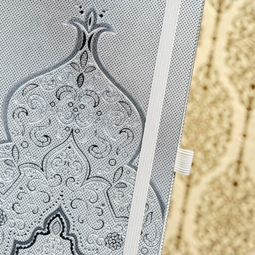 Блокнот в линейку Castelli Milano Oriental SILVER ARABESQUE 130*210мм, Италия, серебристый