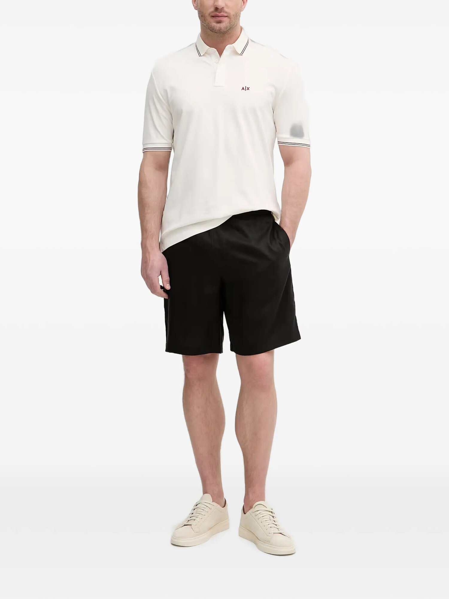 Шорты Armani Exchange Logo-plaque elasticated-waist shorts, размер 31 — фото 1