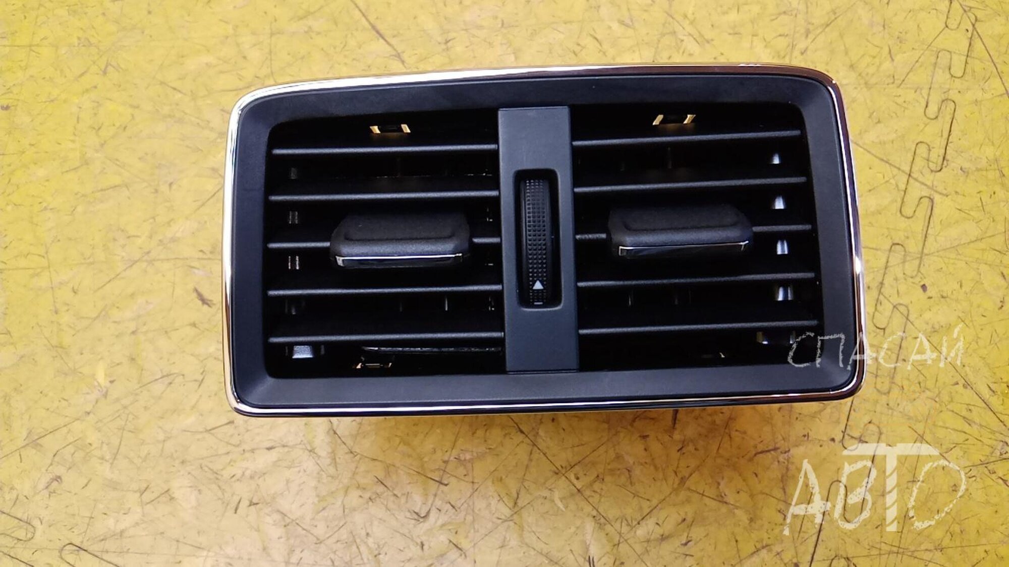 Дефлектор воздушный VAG 565819203ARYP, для Skoda Kodiaq, черный