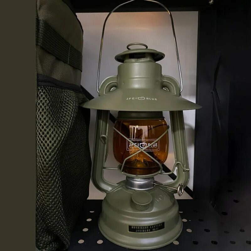 Туристическая керосиновая лампа