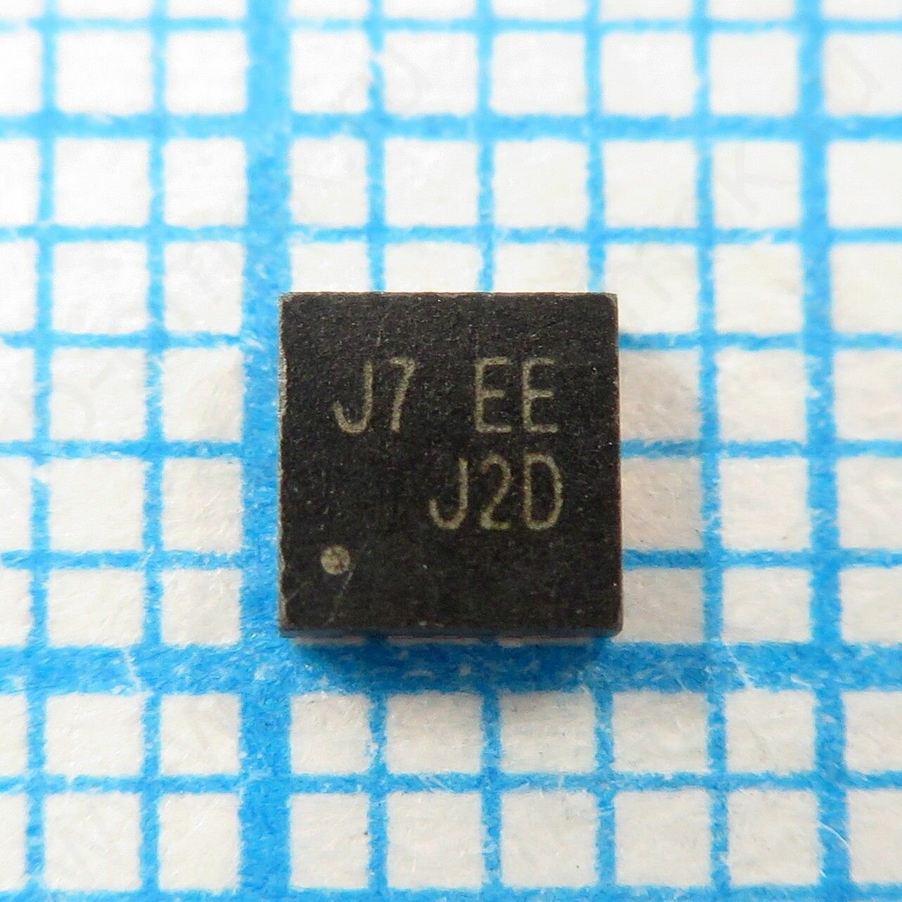 RT8207MZQW J7 - ШИМ контроллер