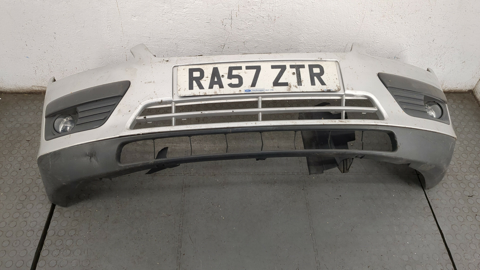 Бампер передний Ford Focus 2 Б/У