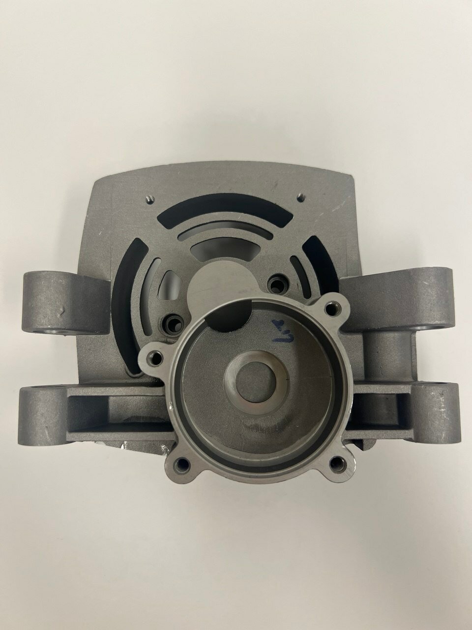 Корпус редуктора для циркулярной пилы BOSCH GTS 10 J 2610017017