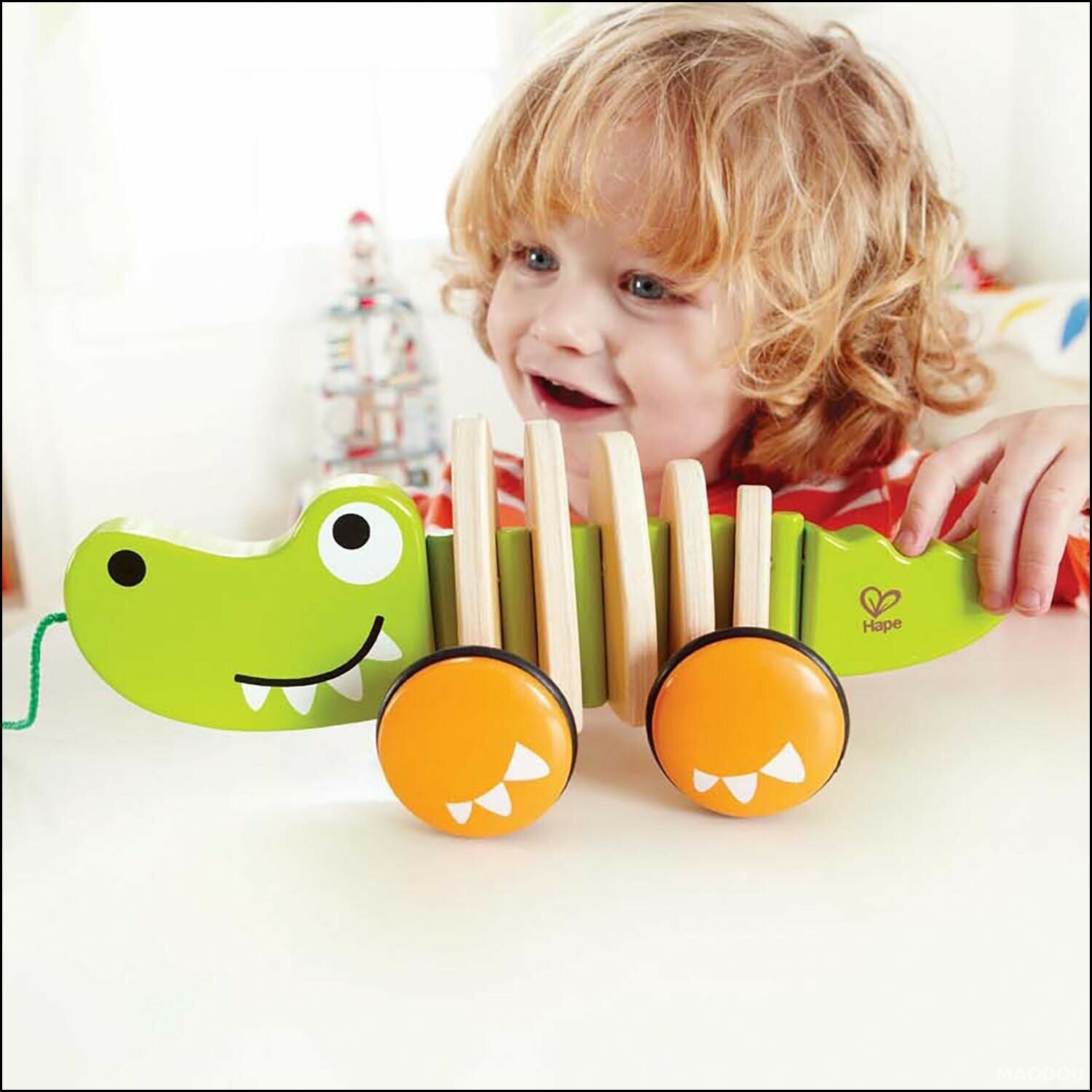 Каталка на веревке Крокодил Hape