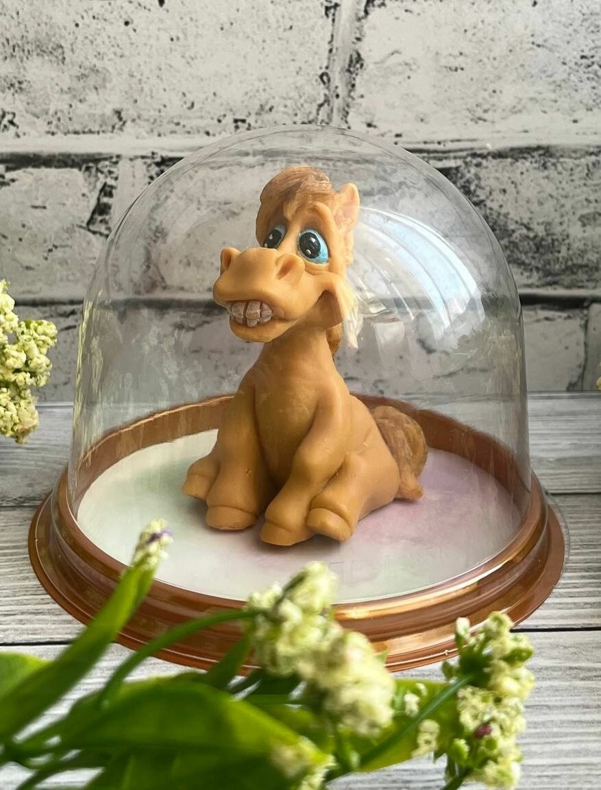 Сувенирное мыло конь Красавчик от milovika, в купольной упаковке, ароматное