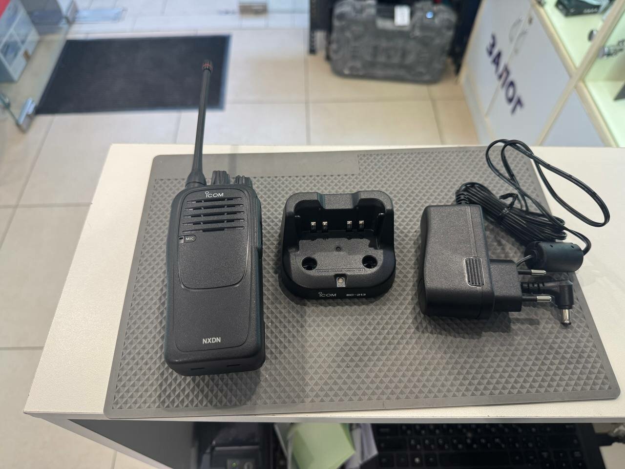 Рация Icom IC-F2000D